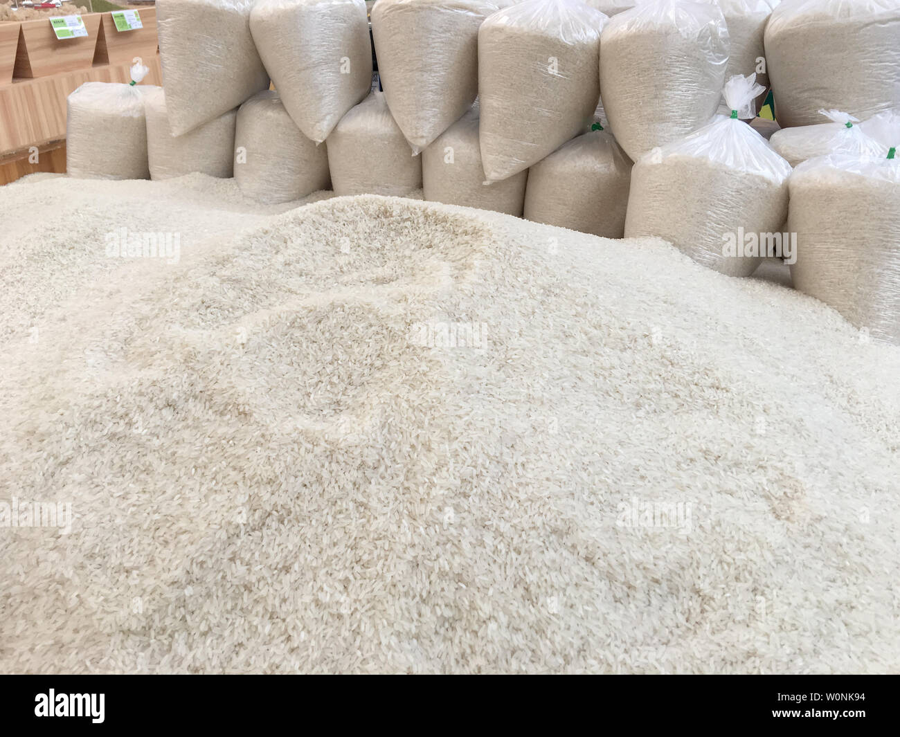 Rice on supermarket shelves Stock Photo - Alamy