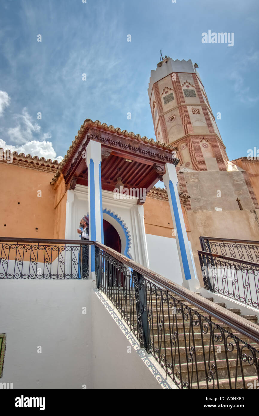 The great mosque chefchaouen hi-res stock photography and images - Alamy