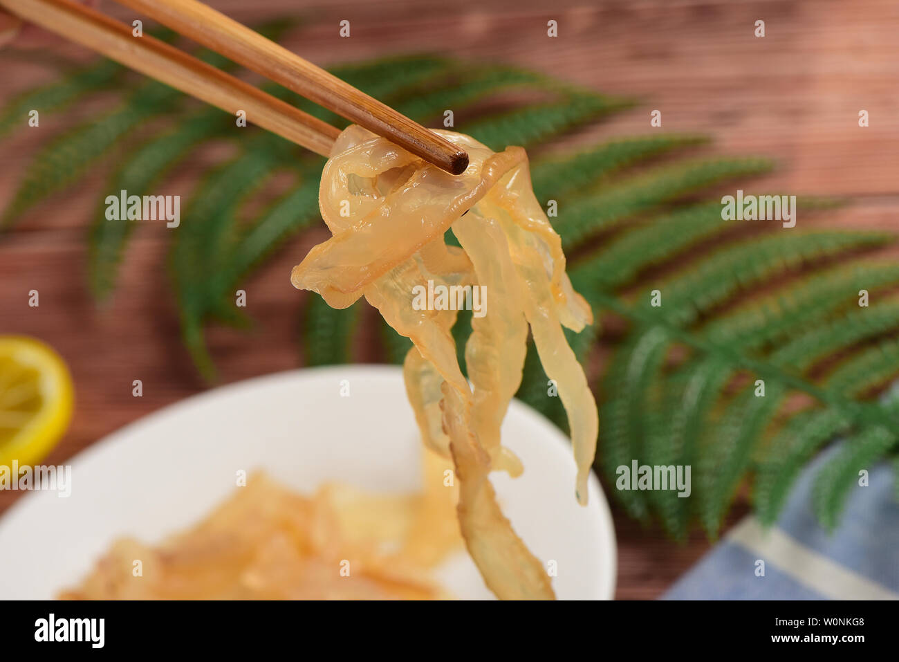 Delicious food, crispy jellyfish Stock Photo - Alamy