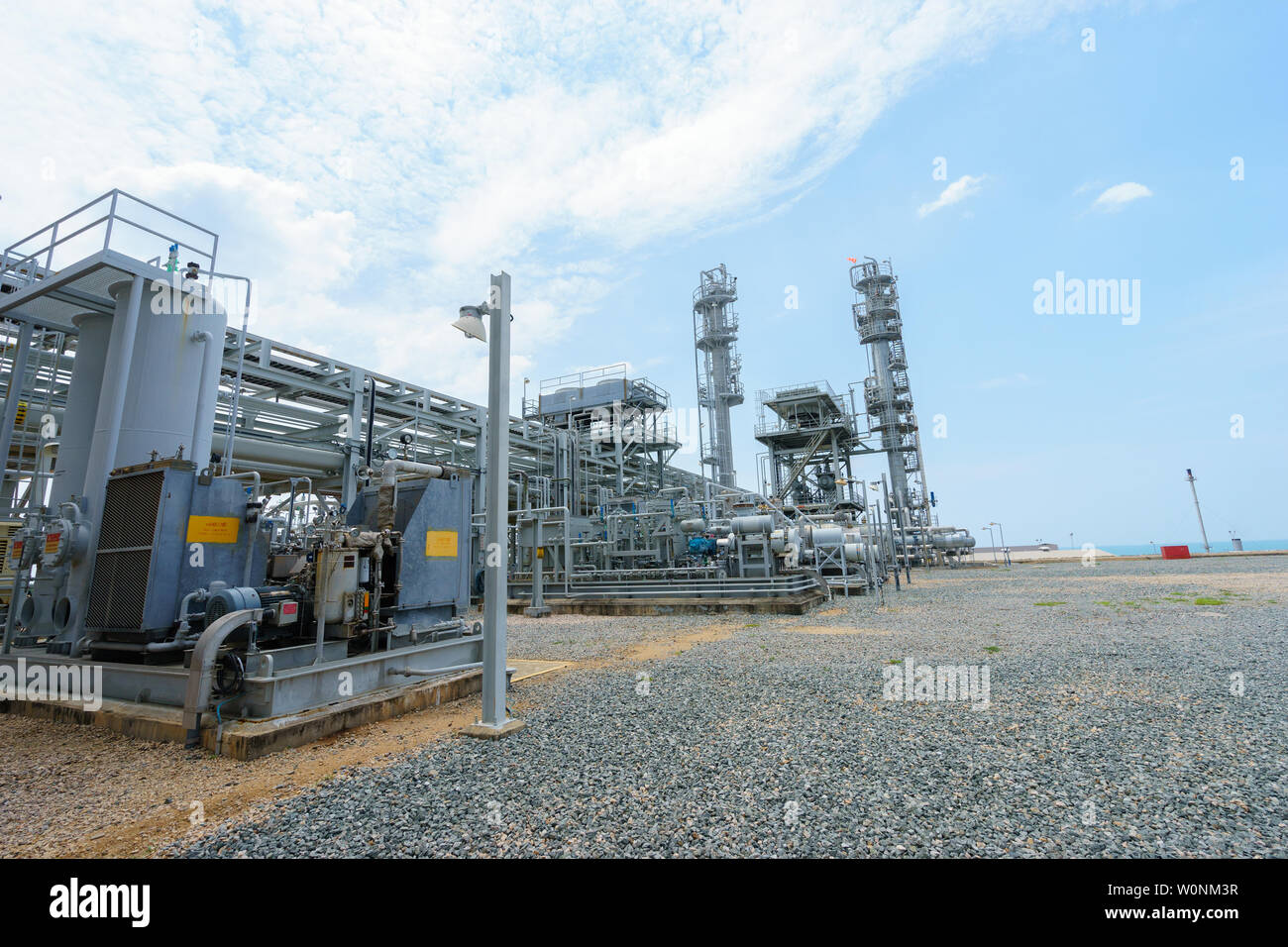 Refinery skyline hi-res stock photography and images - Alamy