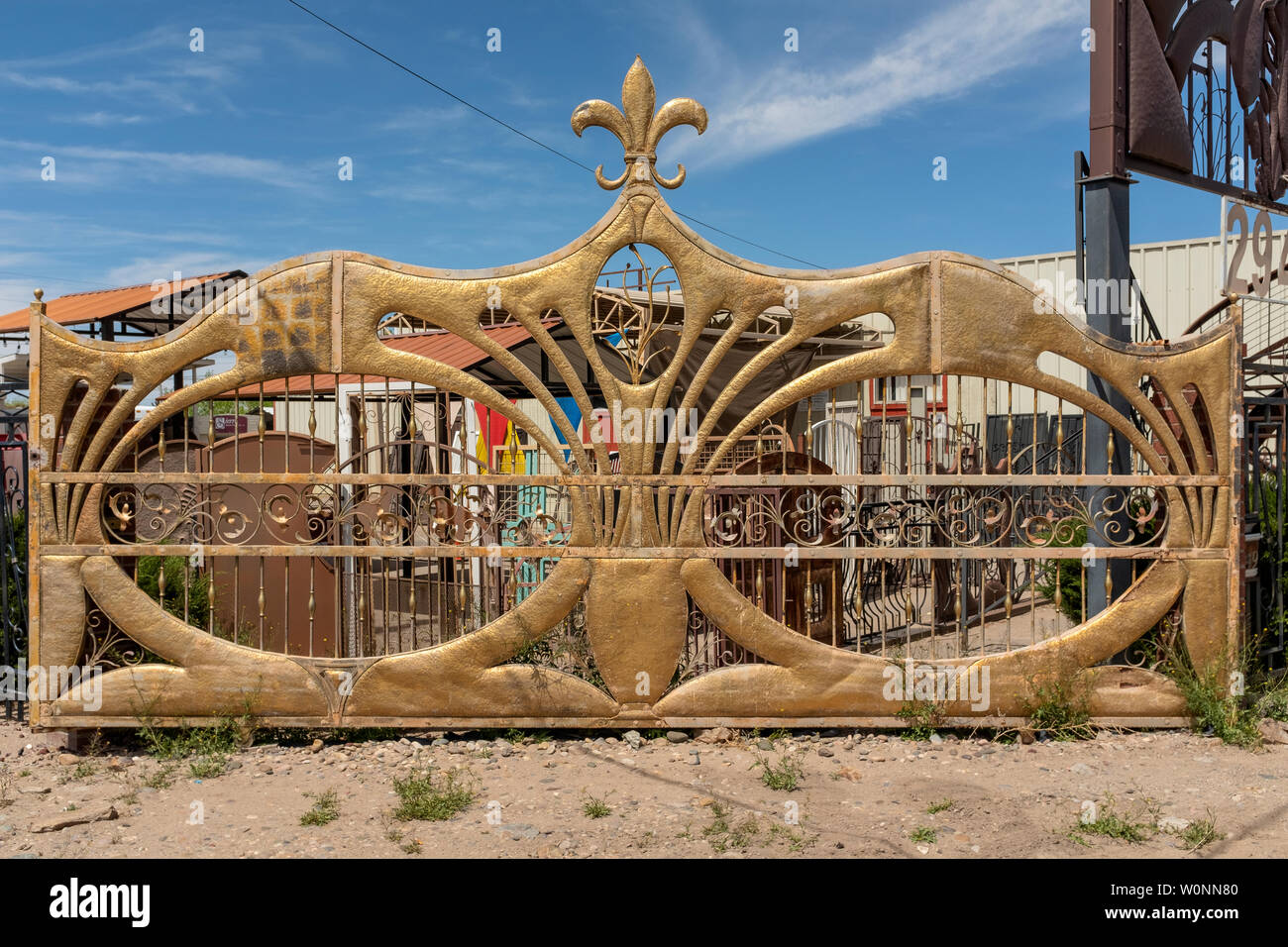 Wrought iron fabrication hi-res stock photography and images - Alamy