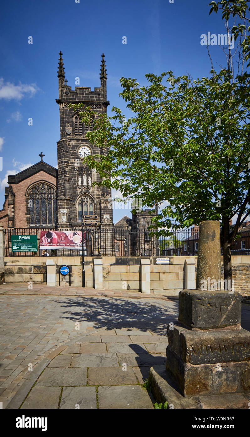 St michael macclesfield hi-res stock photography and images - Alamy