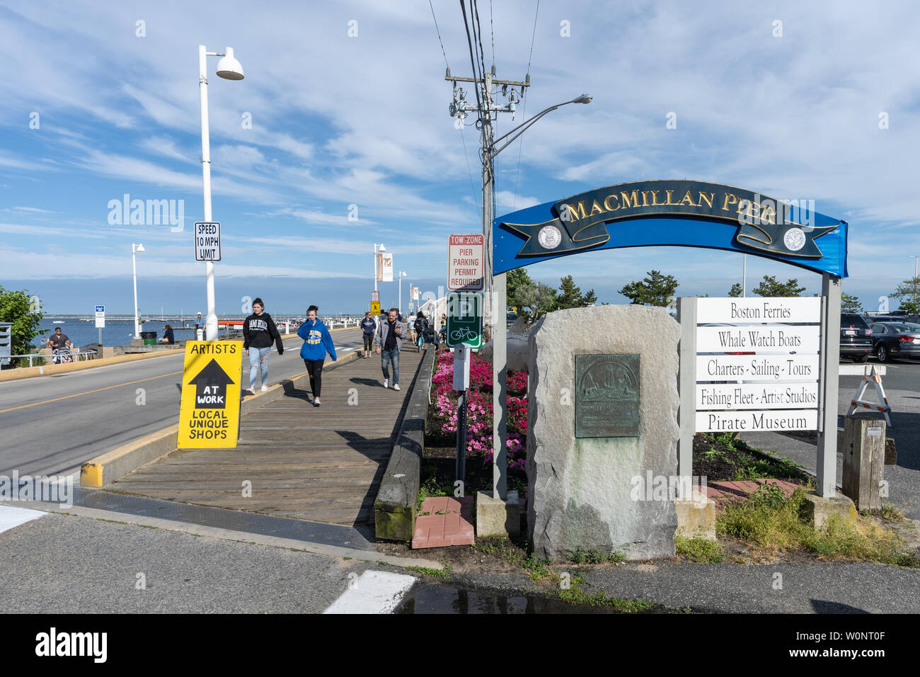 Hub of activity hi-res stock photography and images - Alamy