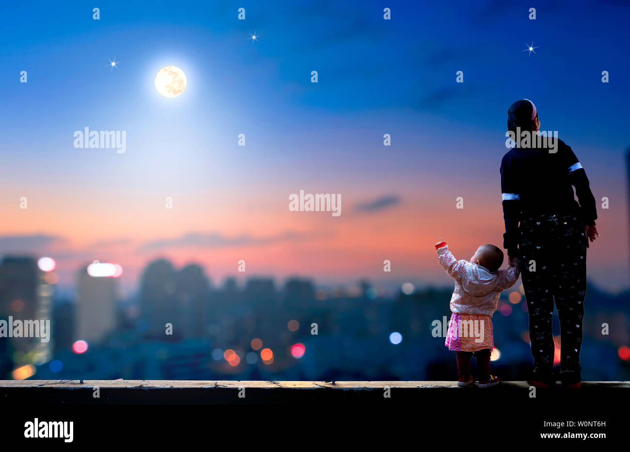 Family reunion concept hi-res stock photography and images - Alamy