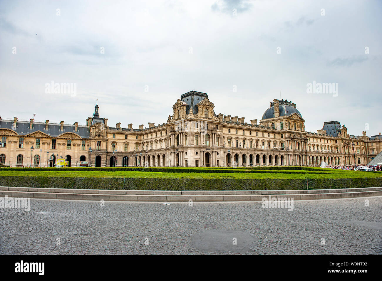 Louvre landmarks hi-res stock photography and images - Alamy