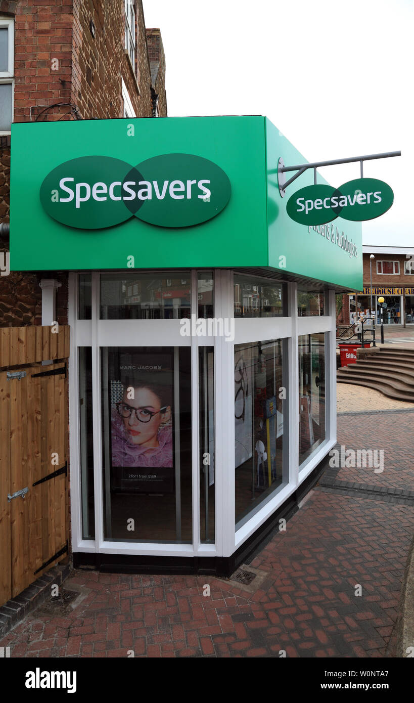 Specsavers logo hi-res stock photography and images - Alamy
