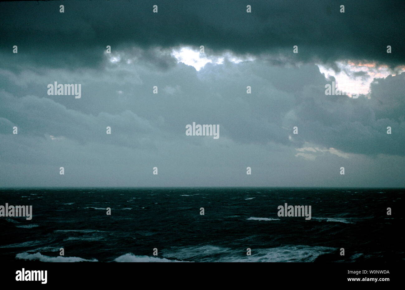 Windy english channel hi-res stock photography and images - Alamy