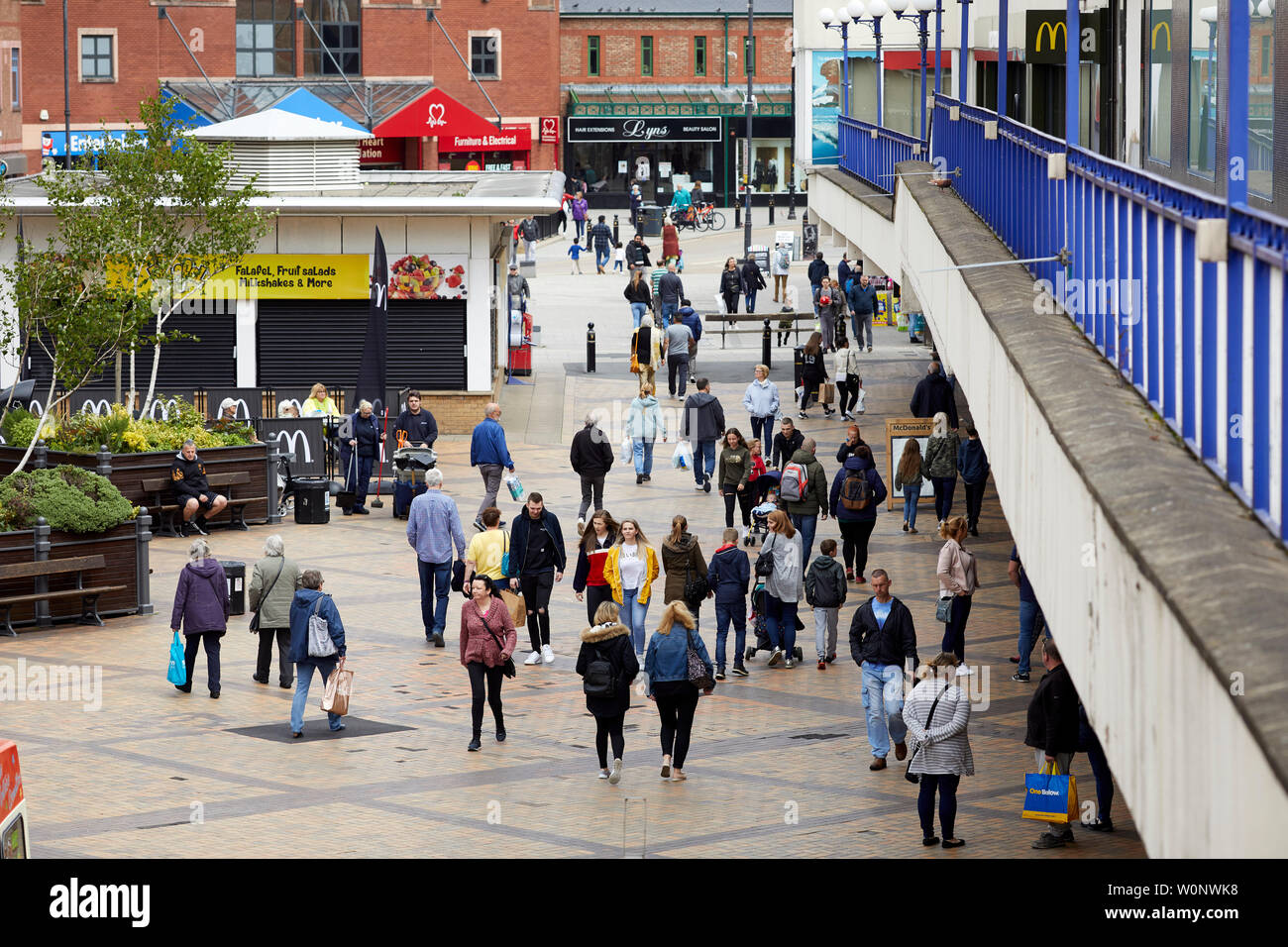 Stockport merseyway shopping precinct town hi-res stock photography and ...