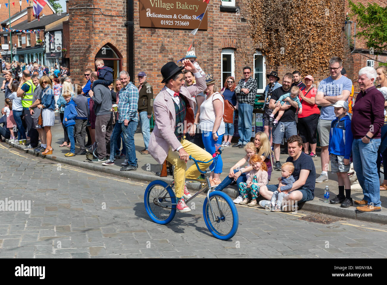 Eccentric axles hi-res stock photography and images - Alamy