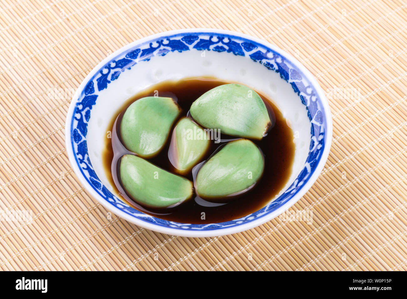 Garlic valves hi-res stock photography and images - Alamy