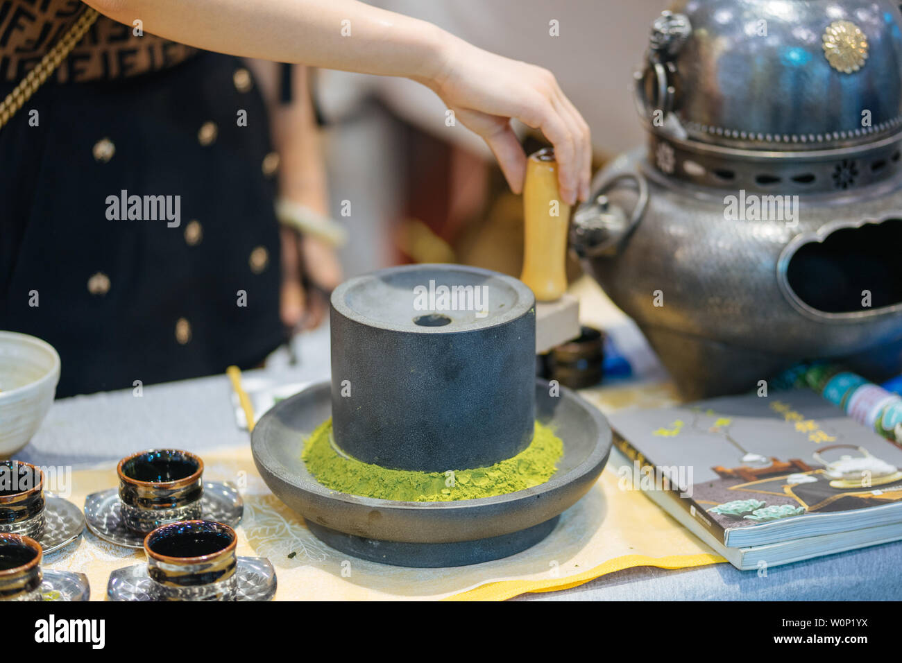 Japanese matcha making Stock Photo - Alamy