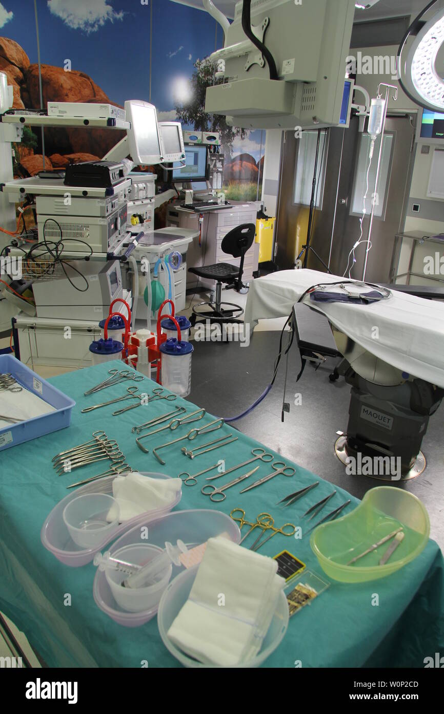 Empty operating theatre hi-res stock photography and images - Alamy