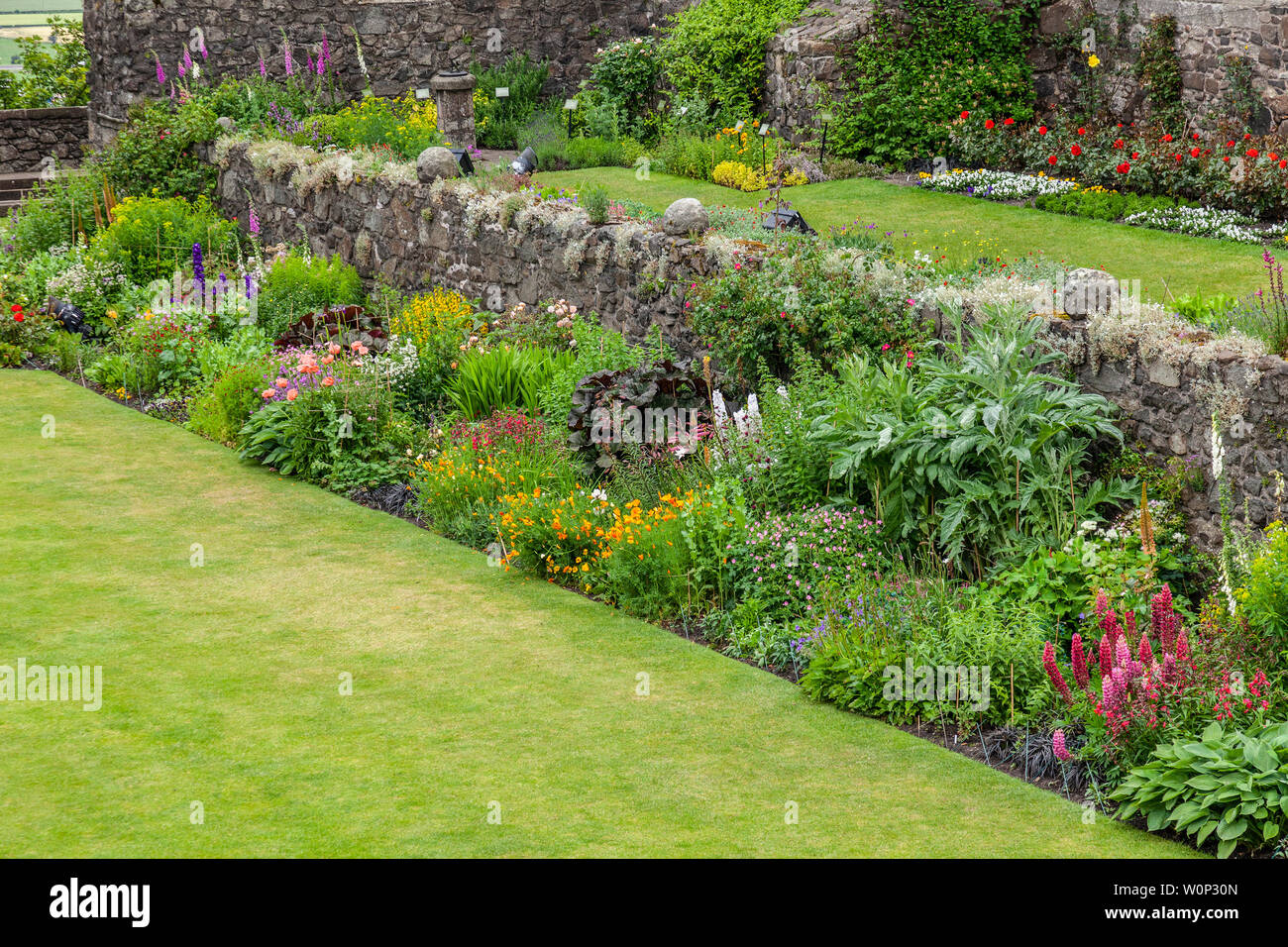 The queen anne gardens hi-res stock photography and images - Alamy