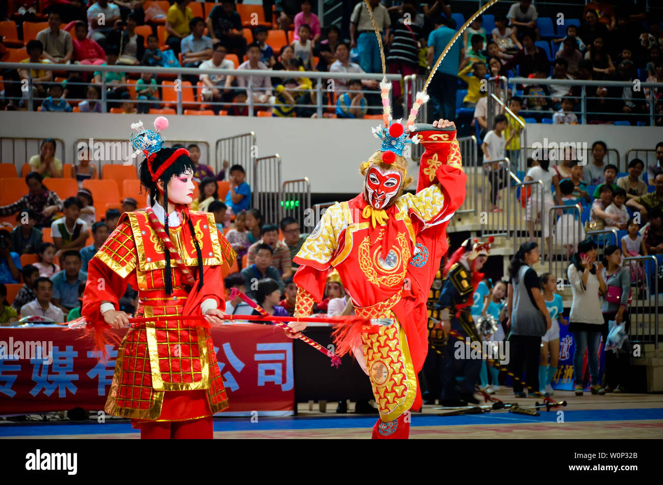Asian king crown hi-res stock photography and images - Alamy