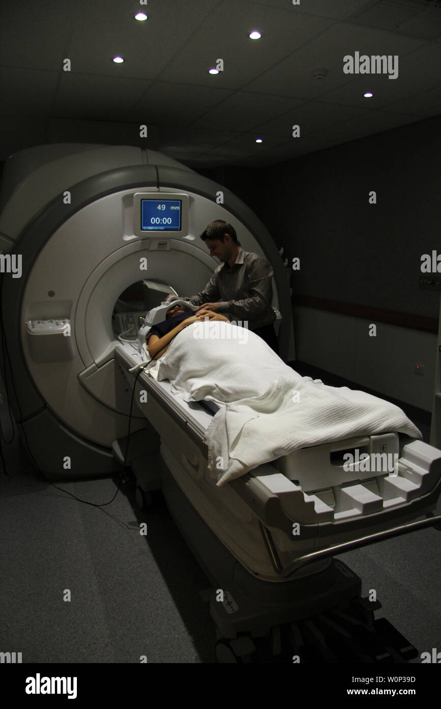 patient getting an MRI Stock Photo - Alamy