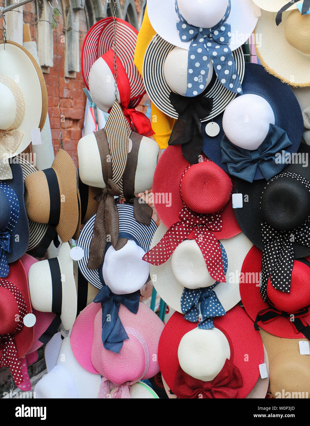Ribbons and bows on hats hi-res stock photography and images - Alamy