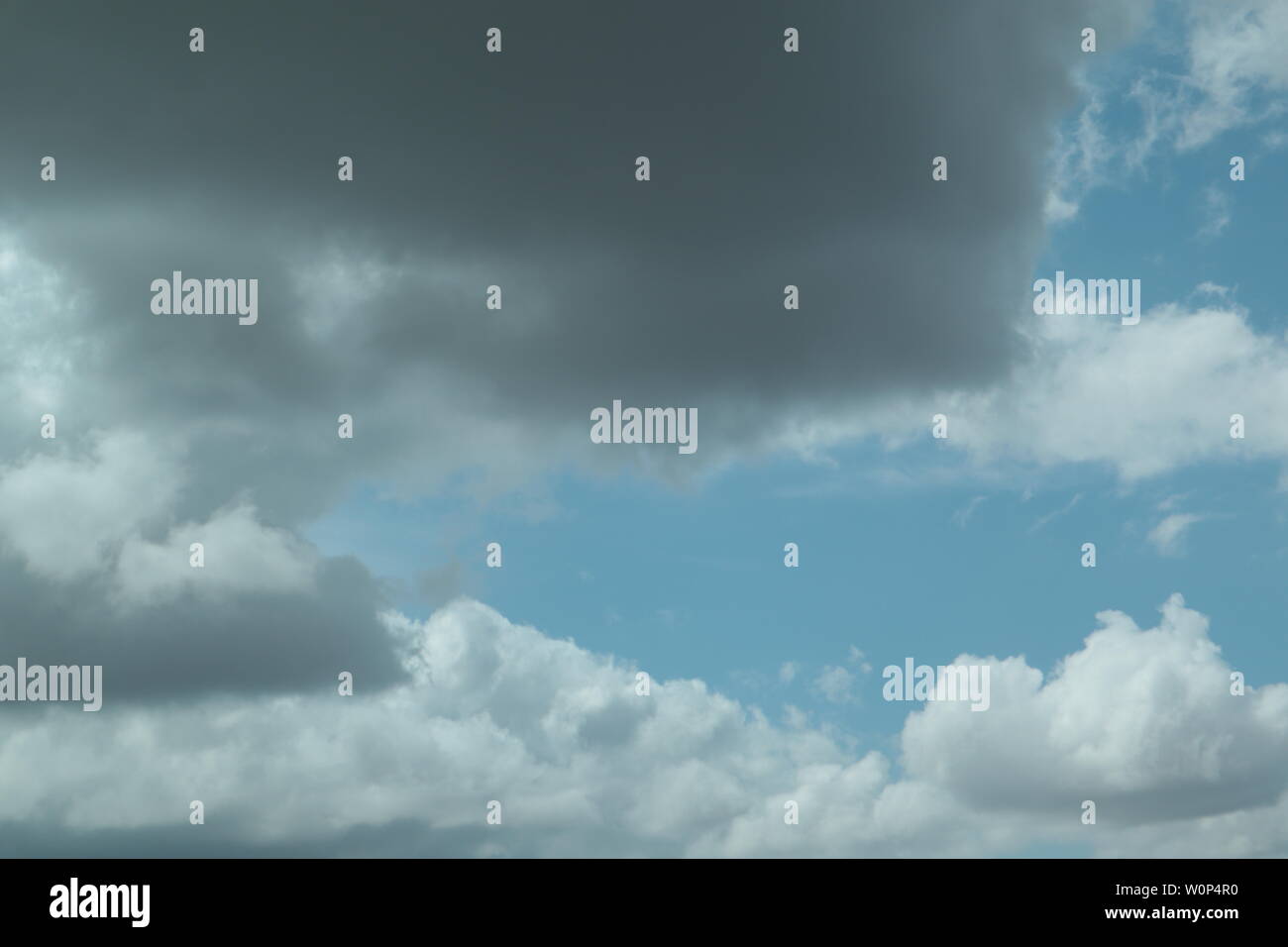 Strato cumulus clouds hi-res stock photography and images - Alamy