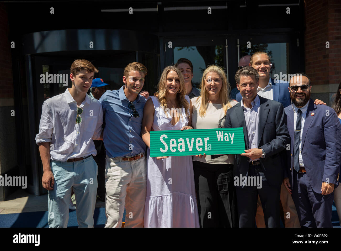 NEW YORK, NEW YORK - JUNE 27: Anne and Sarah Seaver, the daughters of ...