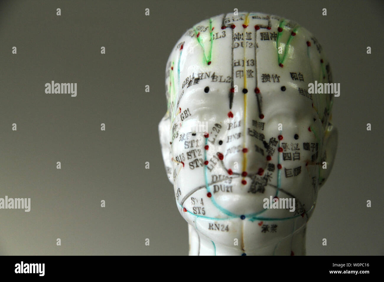 Acupuncture points hi-res stock photography and images - Alamy
