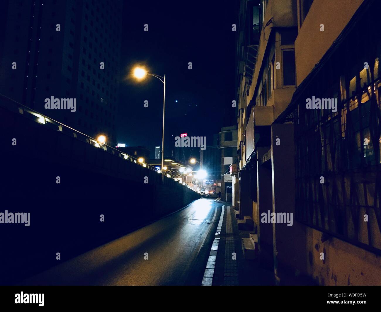 Car model shoot hi-res stock photography and images - Alamy