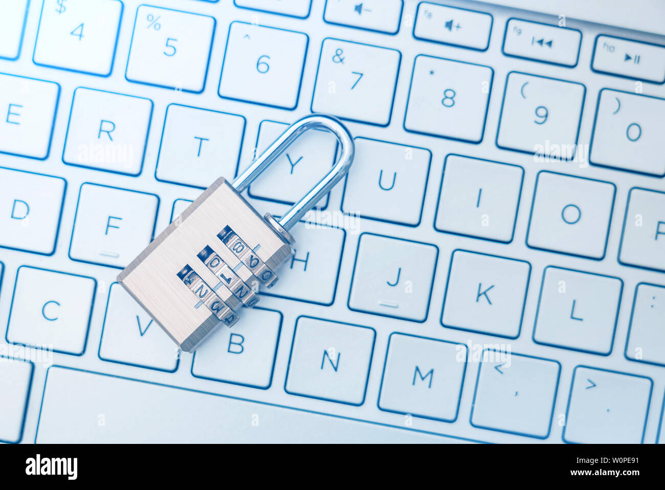 Confidentiality and privacy hi-res stock photography and images - Alamy