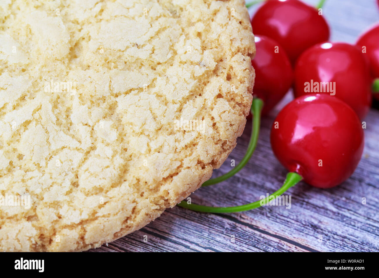 Peach crisps hi-res stock photography and images - Alamy