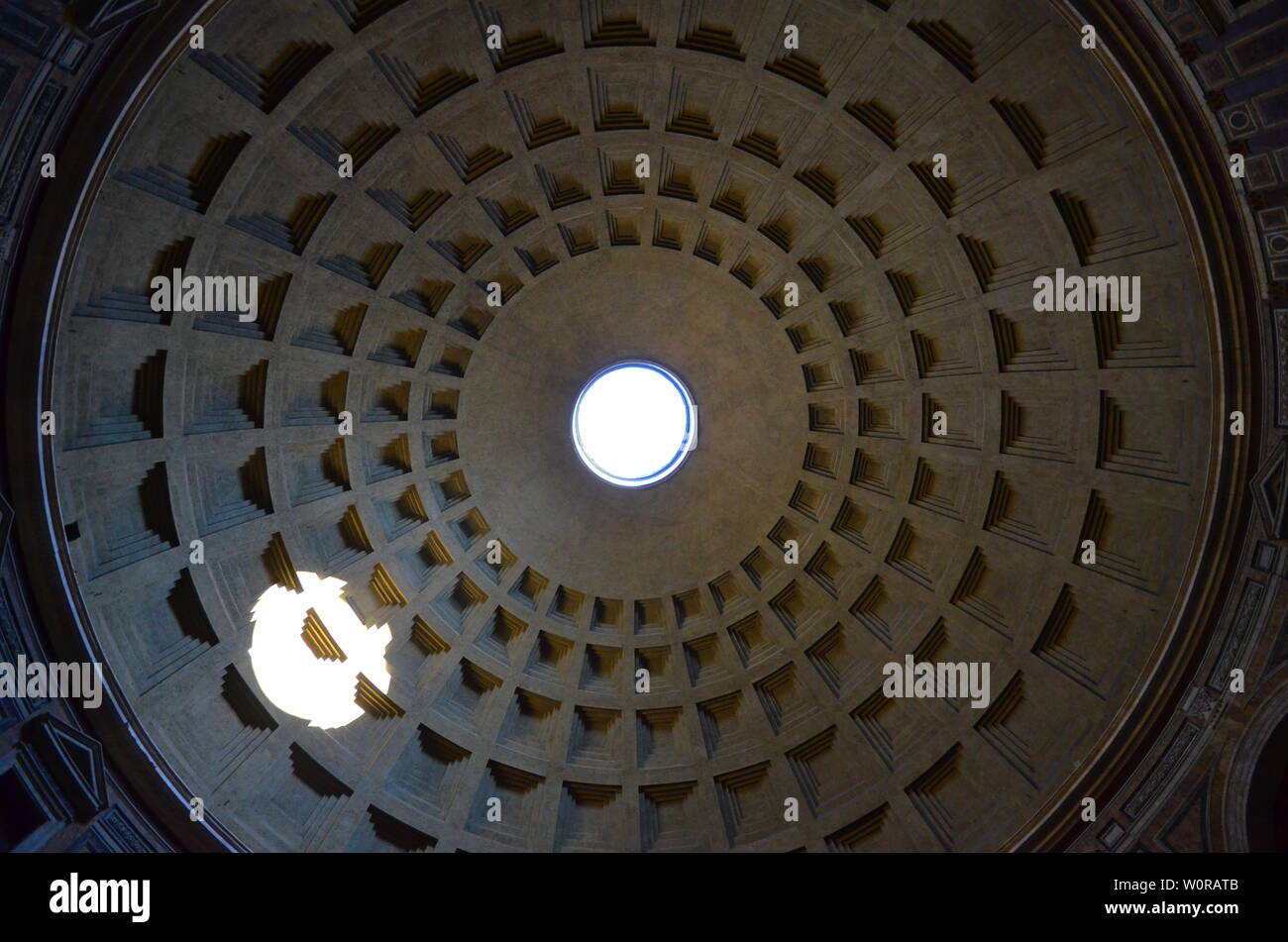 Historical monuments the ancient roman pantheon in italy hi-res stock ...