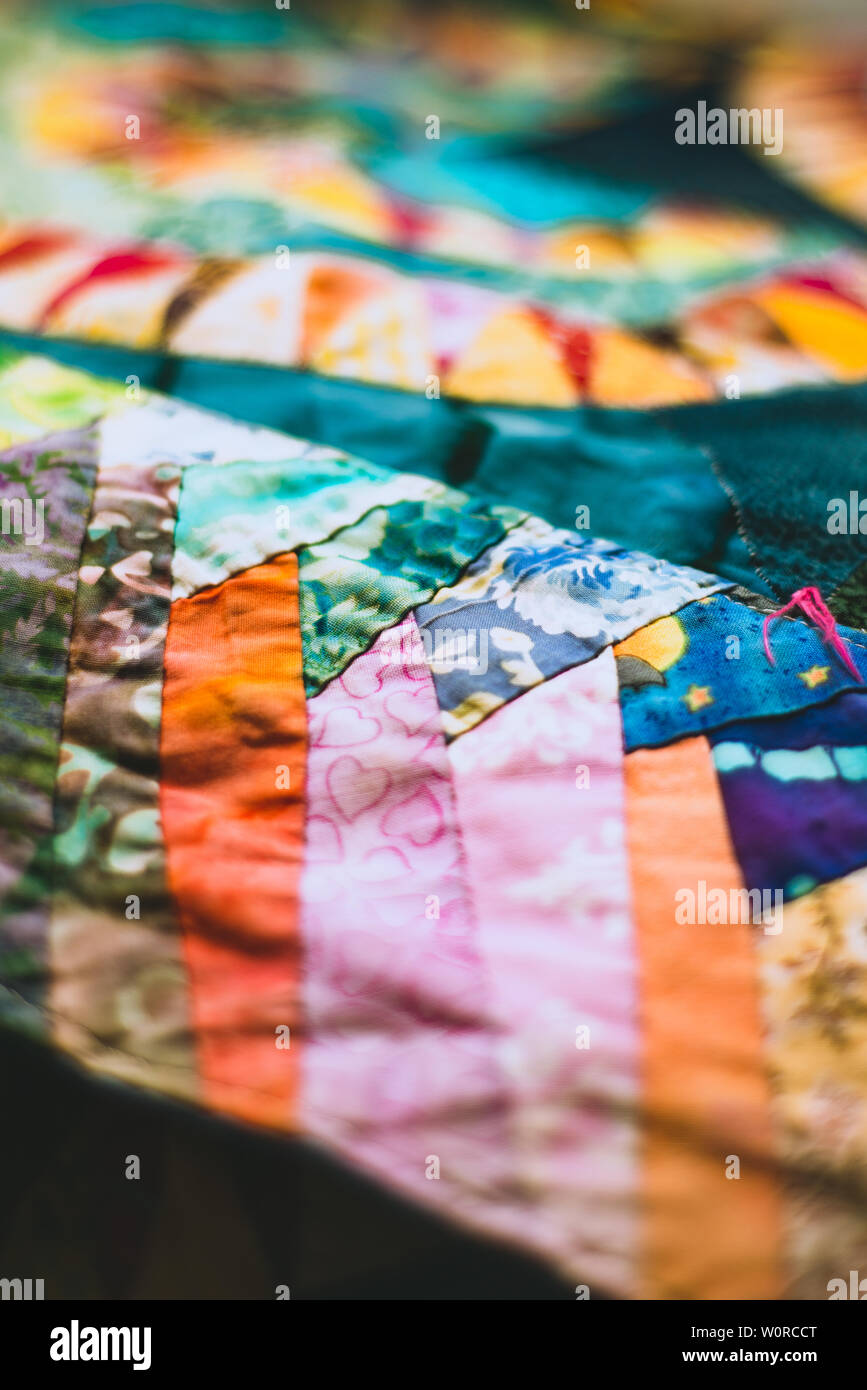 Traditional handmade patchwork quilt hi-res stock photography and images - Alamy