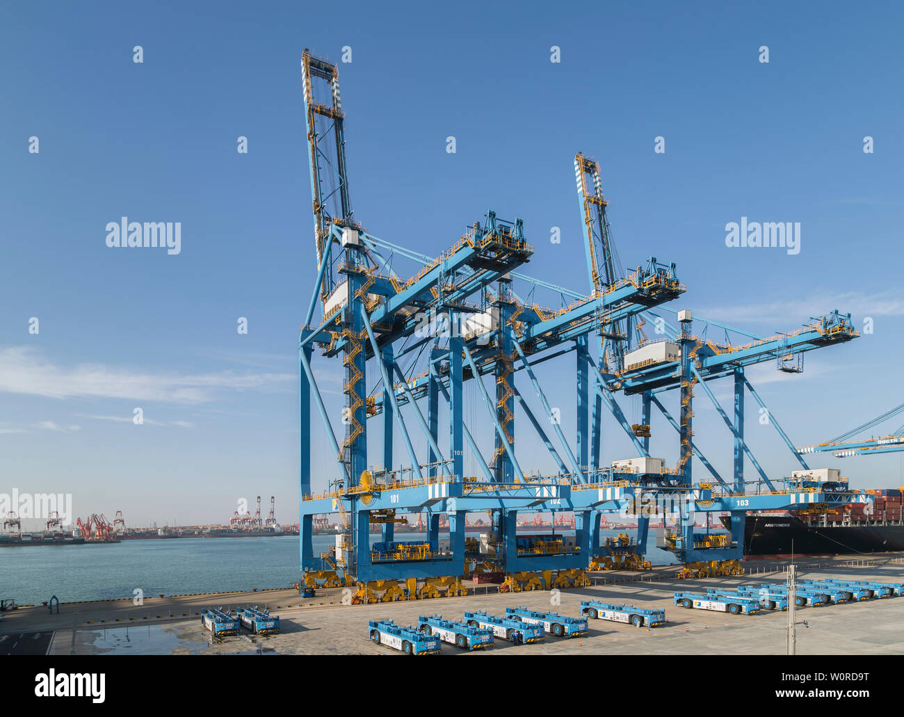 Qingdao port wharf Stock Photo - Alamy