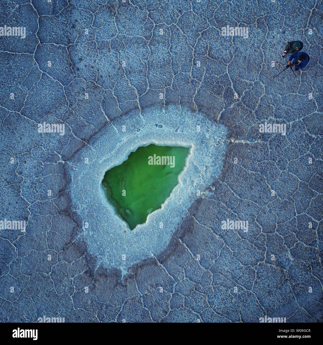At sunset, a salt eye in Dachaidan Emerald Lake in Qinghai, focusing on ...
