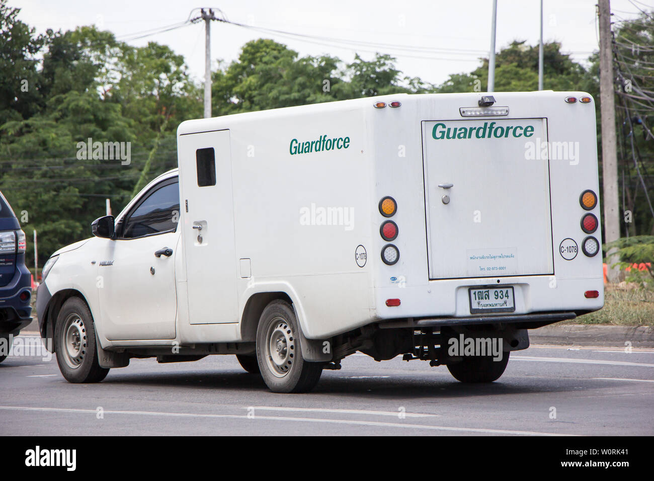 Brinks security guard hi-res stock photography and images - Alamy