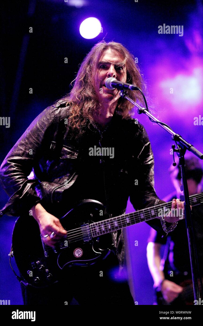 New model army justin hi-res stock photography and images - Alamy