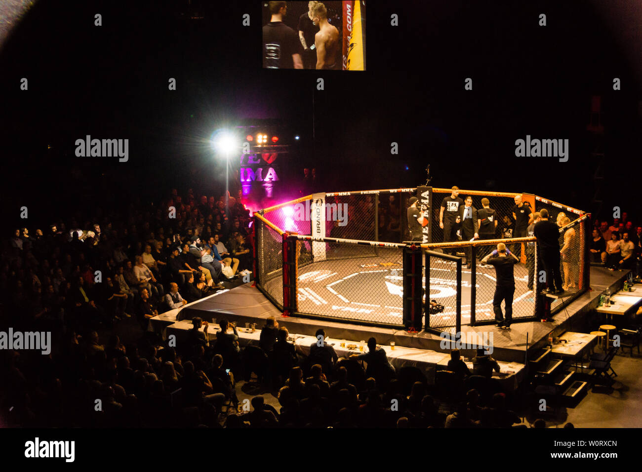 Hamburg, Germany - Nov 18th, 2017: The fight between Alex Wiens and ...