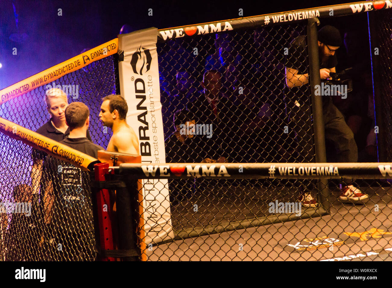 Hamburg, Germany - Nov 18th, 2017: The main event fight between Dimitar ...