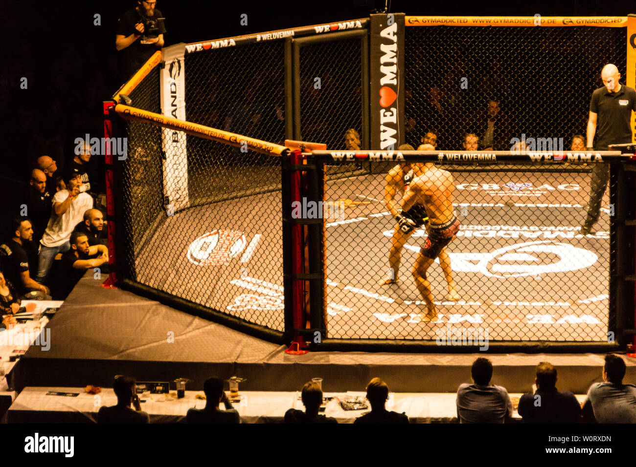 Hamburg, Germany - Nov 18th, 2017: The fight between Alex Wiens and ...