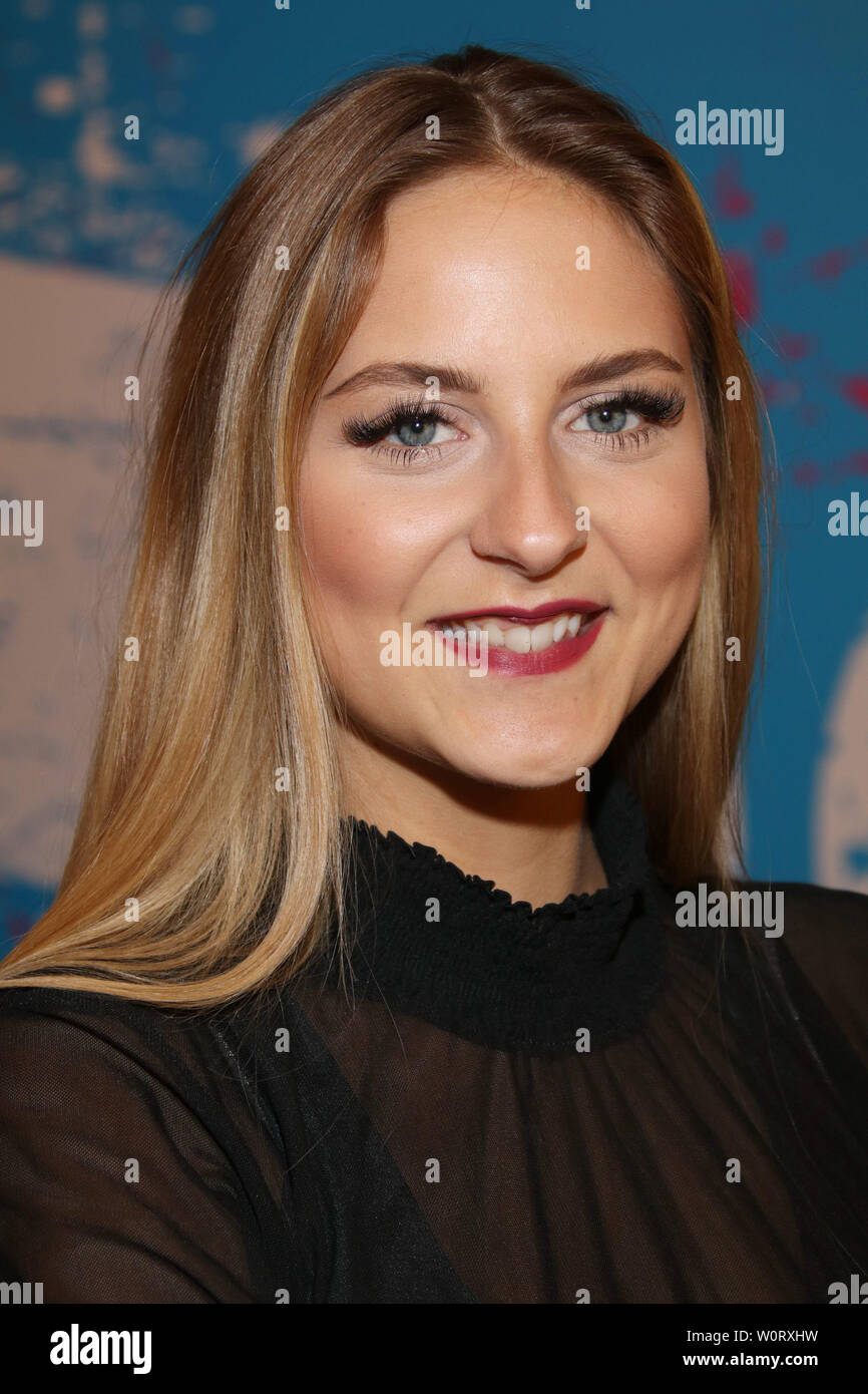 Jessica Henze alias @mavieestbelle jessi (Influencerin), Praesentation ...