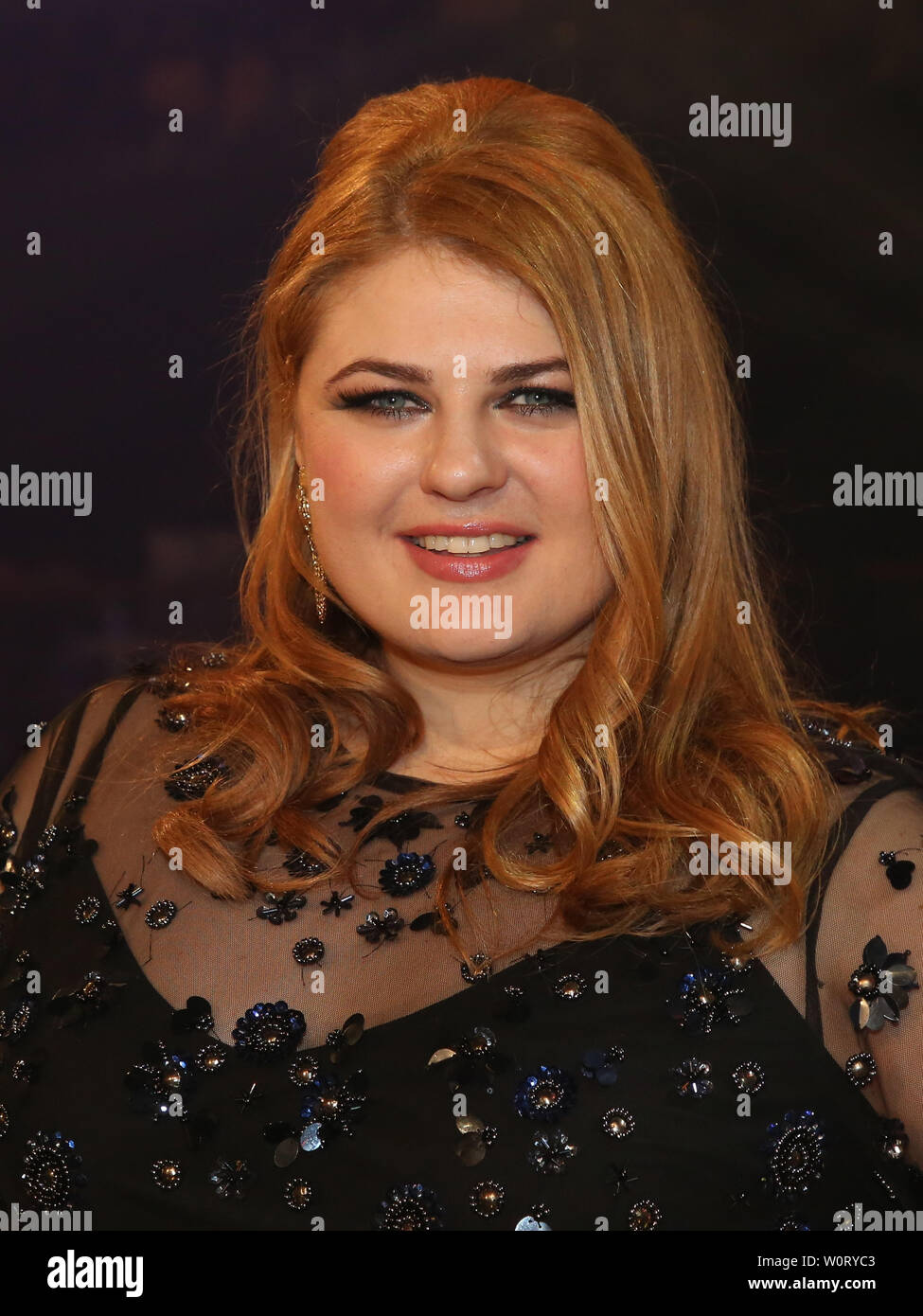 Sängerin Alina bei Schlager Champions - Das große Fest der Besten am 13 ...