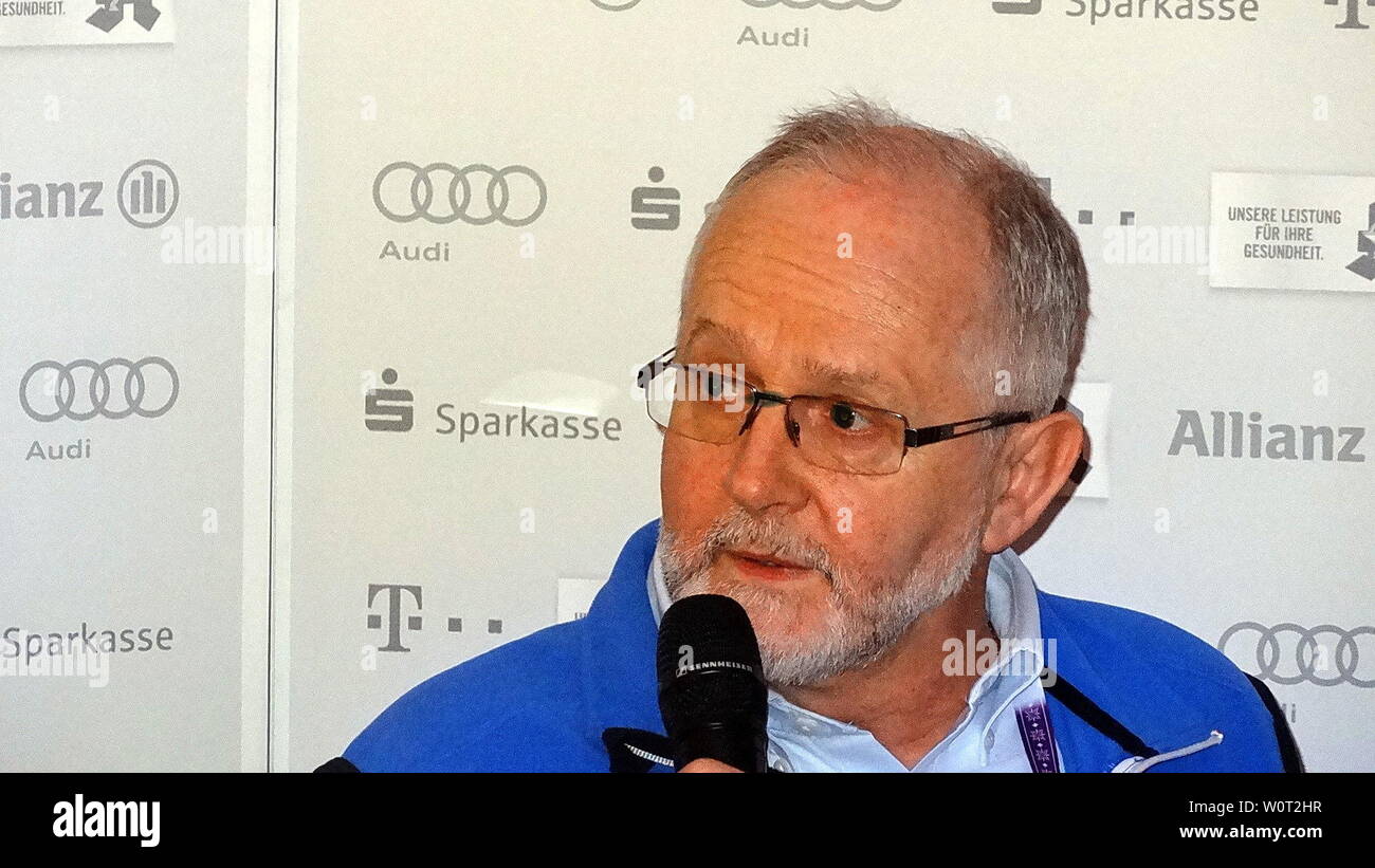 Sir philip craven ist der prasident des ipc hi-res stock photography ...