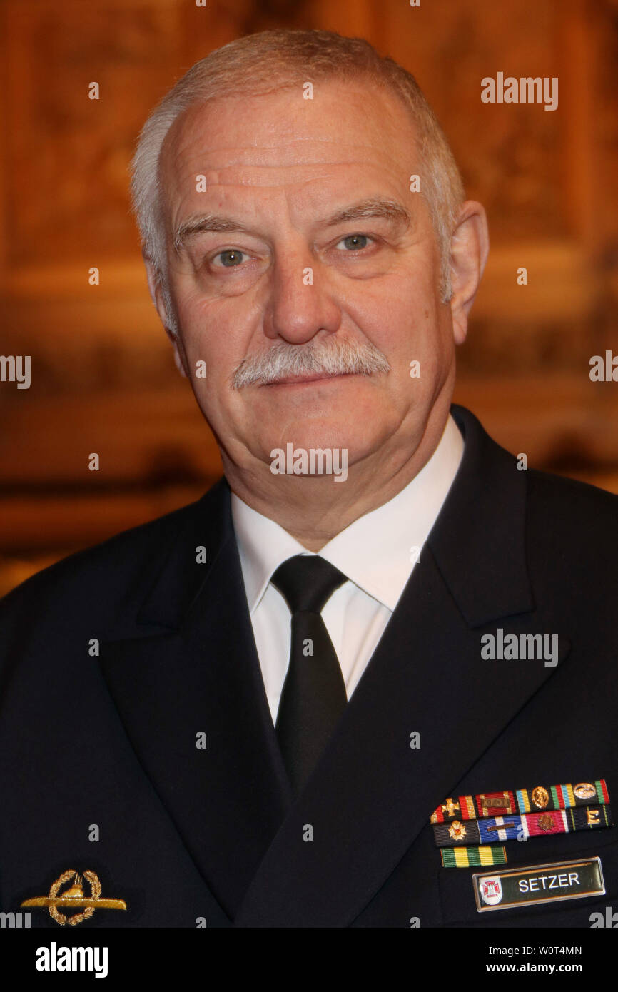 Kapitaen zur See Michael Setzer, Stabsuebergabe Fuehrung des ...
