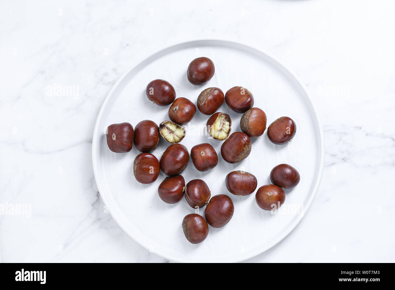 Stir fried chestnuts hi-res stock photography and images - Alamy