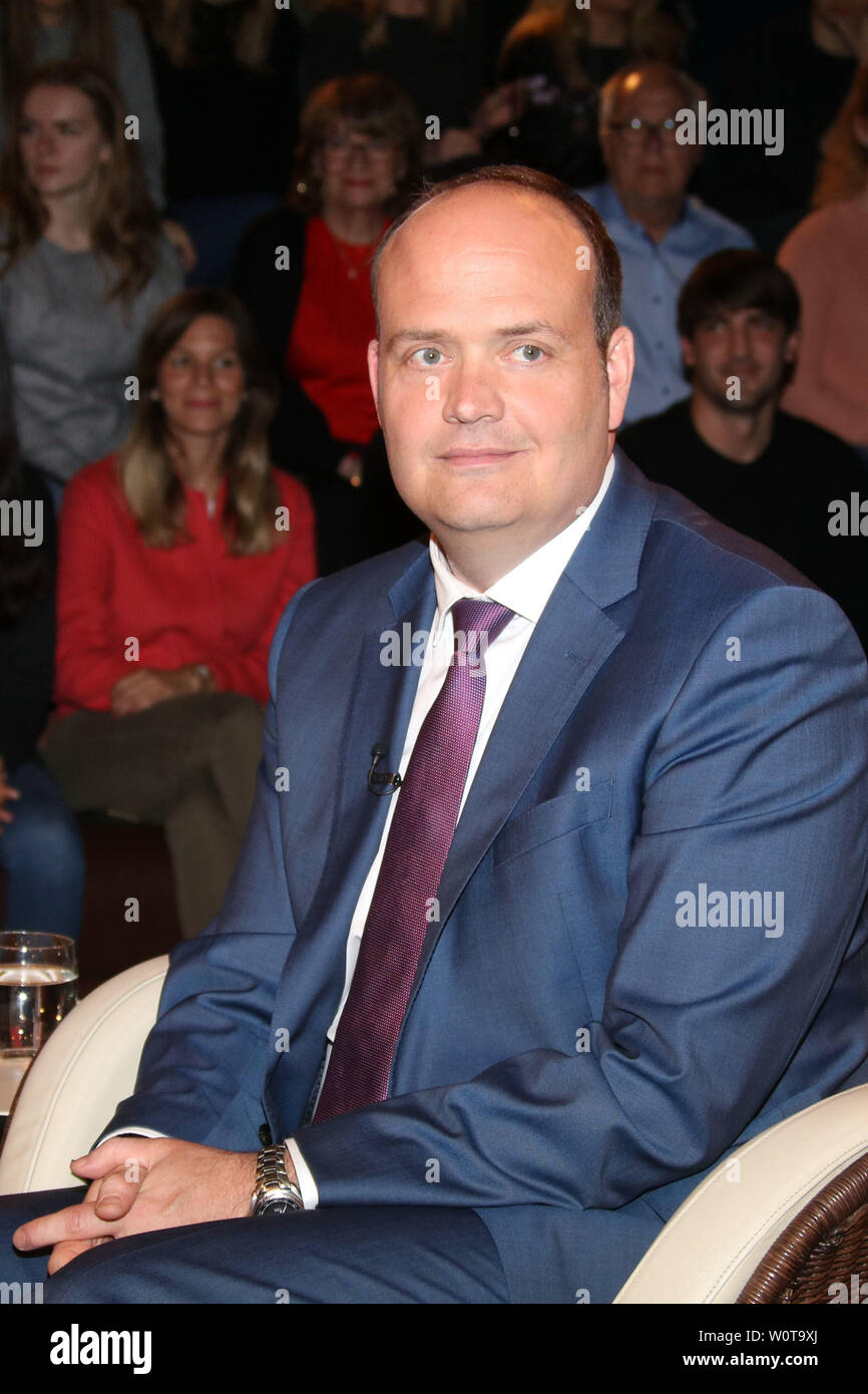 Robin Alexander (Journalist), Lanz, Sendung 1, 02.05.2018 Stock Photo ...