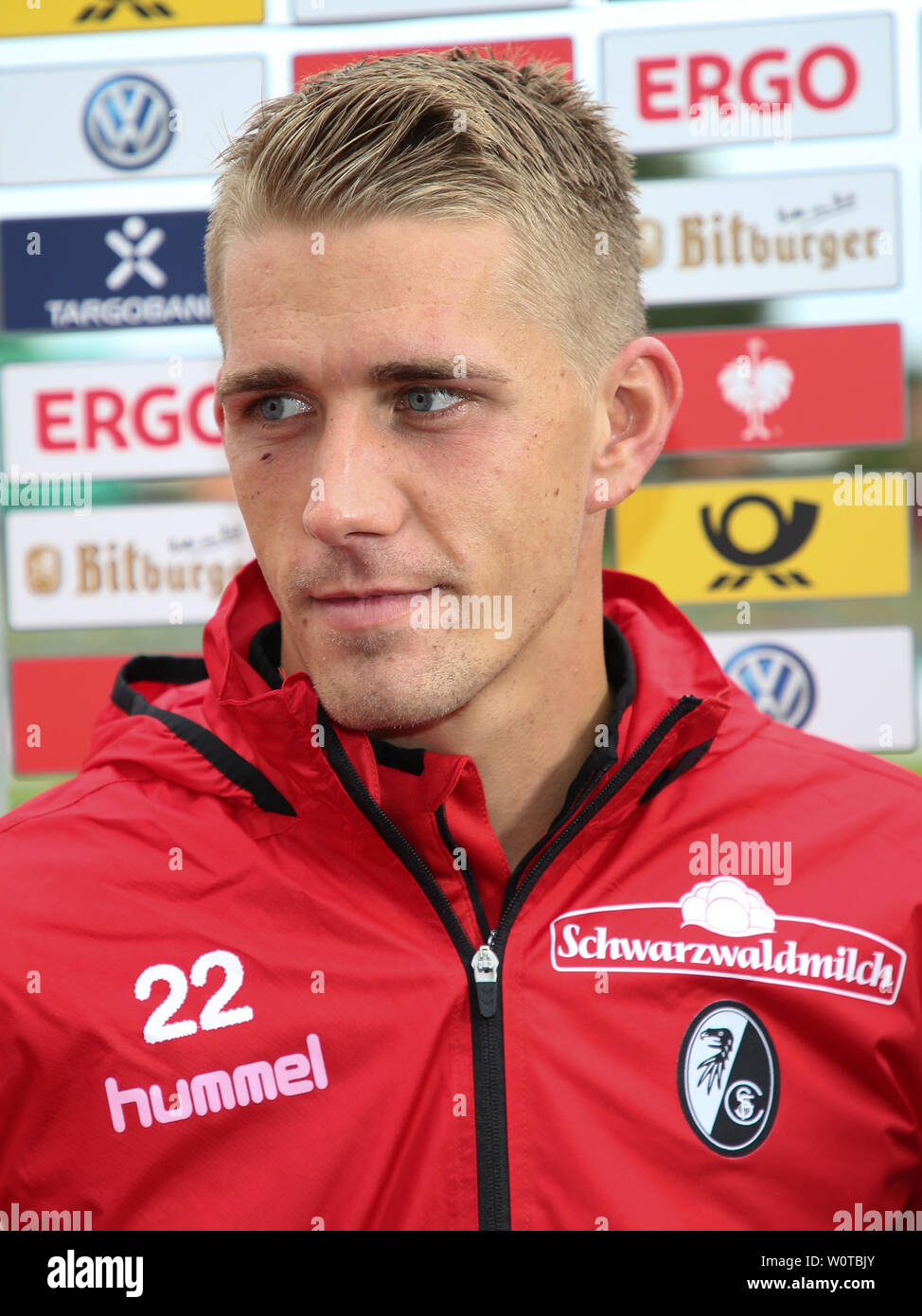 Pokalspiel hi-res stock photography and images - Alamy