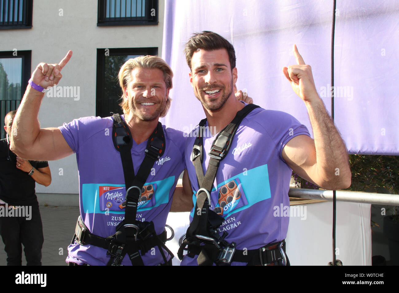 Paul Janke, Leonard Freier, Milka Charity House-Running-Event, Motel ...