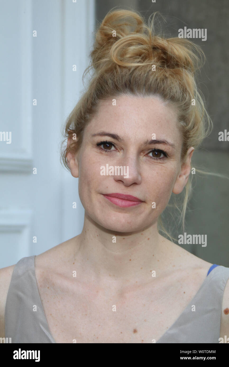 Laura lackmann hi-res stock photography and images - Alamy