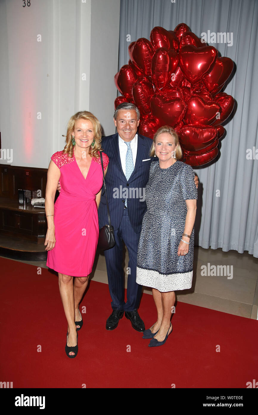 Cornelia Behrendt mit Ehemann Michael Behrendt und Katrin Aust, Benefiz ...
