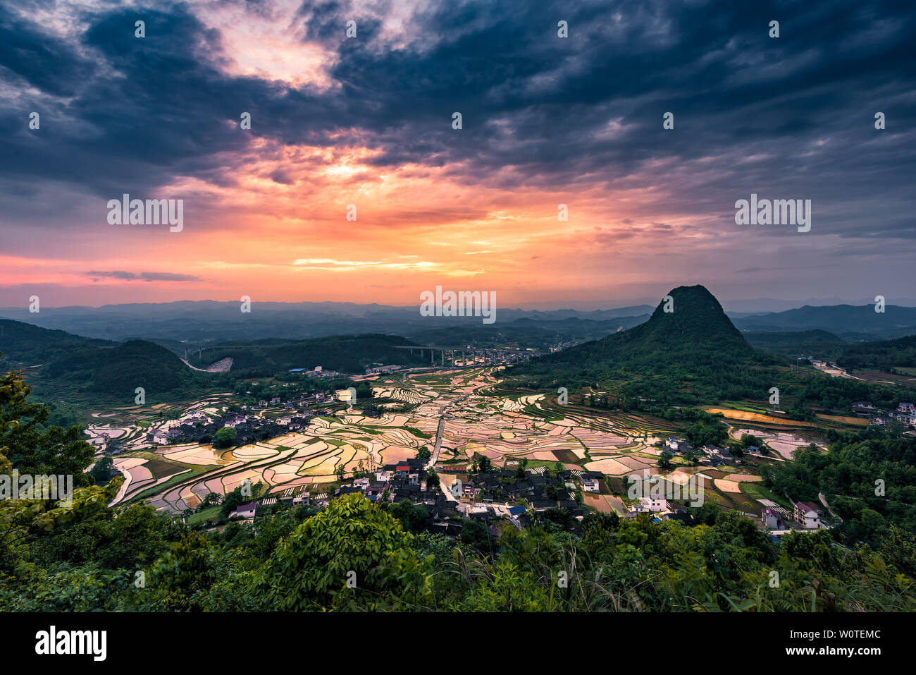 Hunan xiangxi hi-res stock photography and images - Alamy