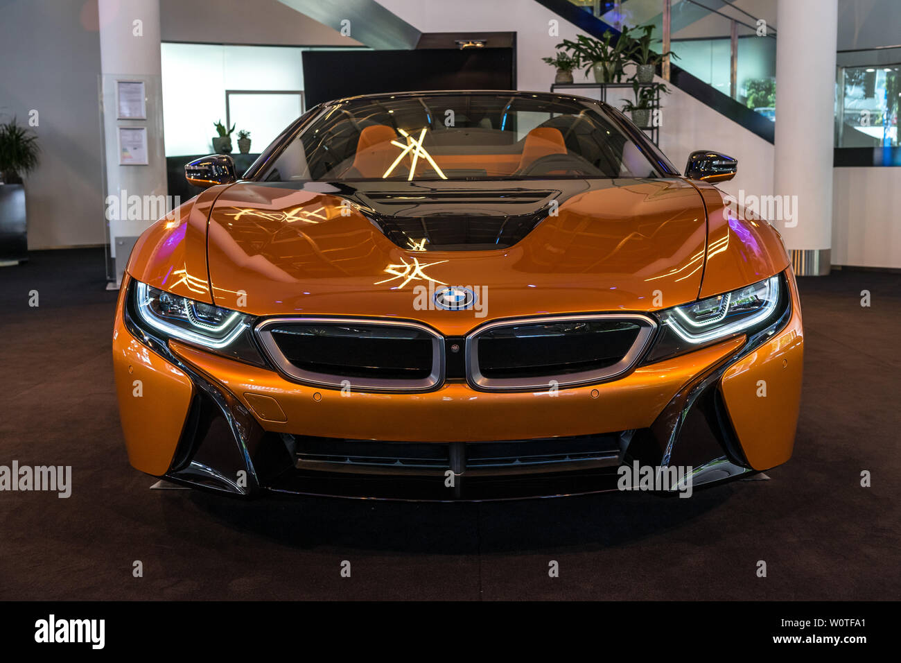 Bmw i8 concept roadster hi-res stock photography and images - Alamy