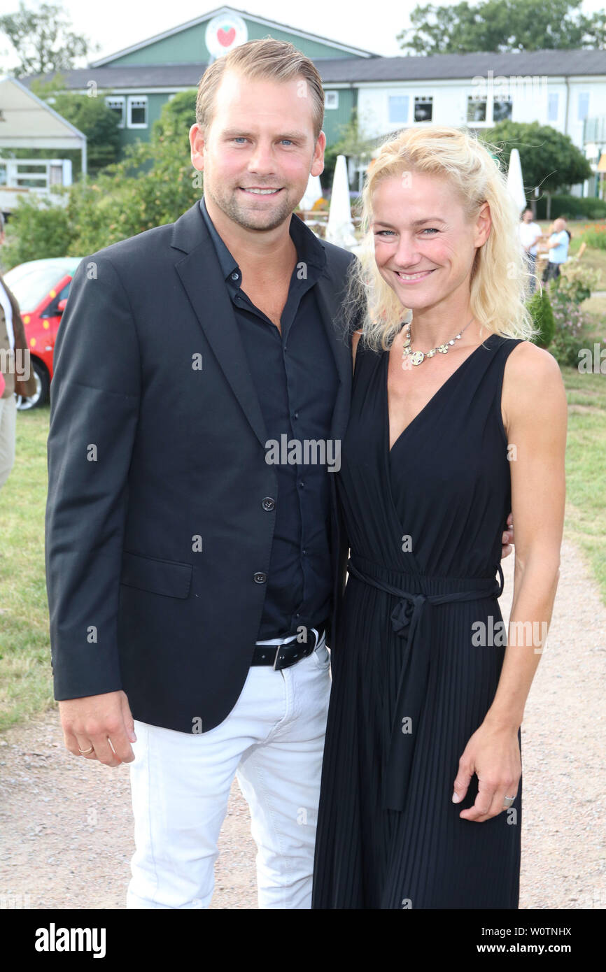 Joerg Vennewald & Rhea Harder, Glow & Glory-Charity-Dinner by Cornelia ...
