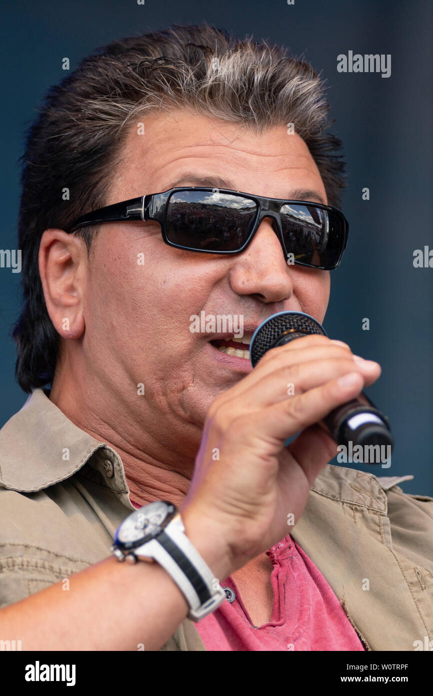 Oliver frank hi-res stock photography and images - Alamy