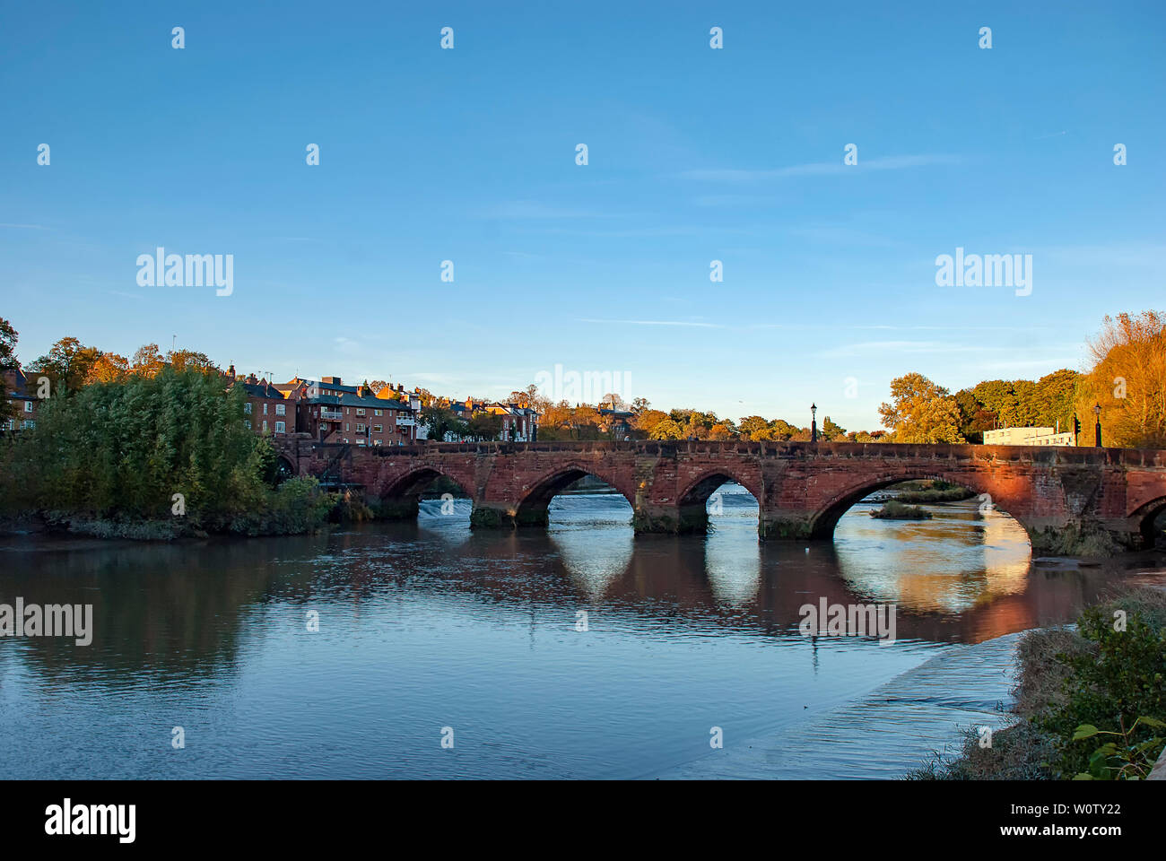 The Old Dee Bridge spanning the River Dee in Chester, Cheshire Stock ...